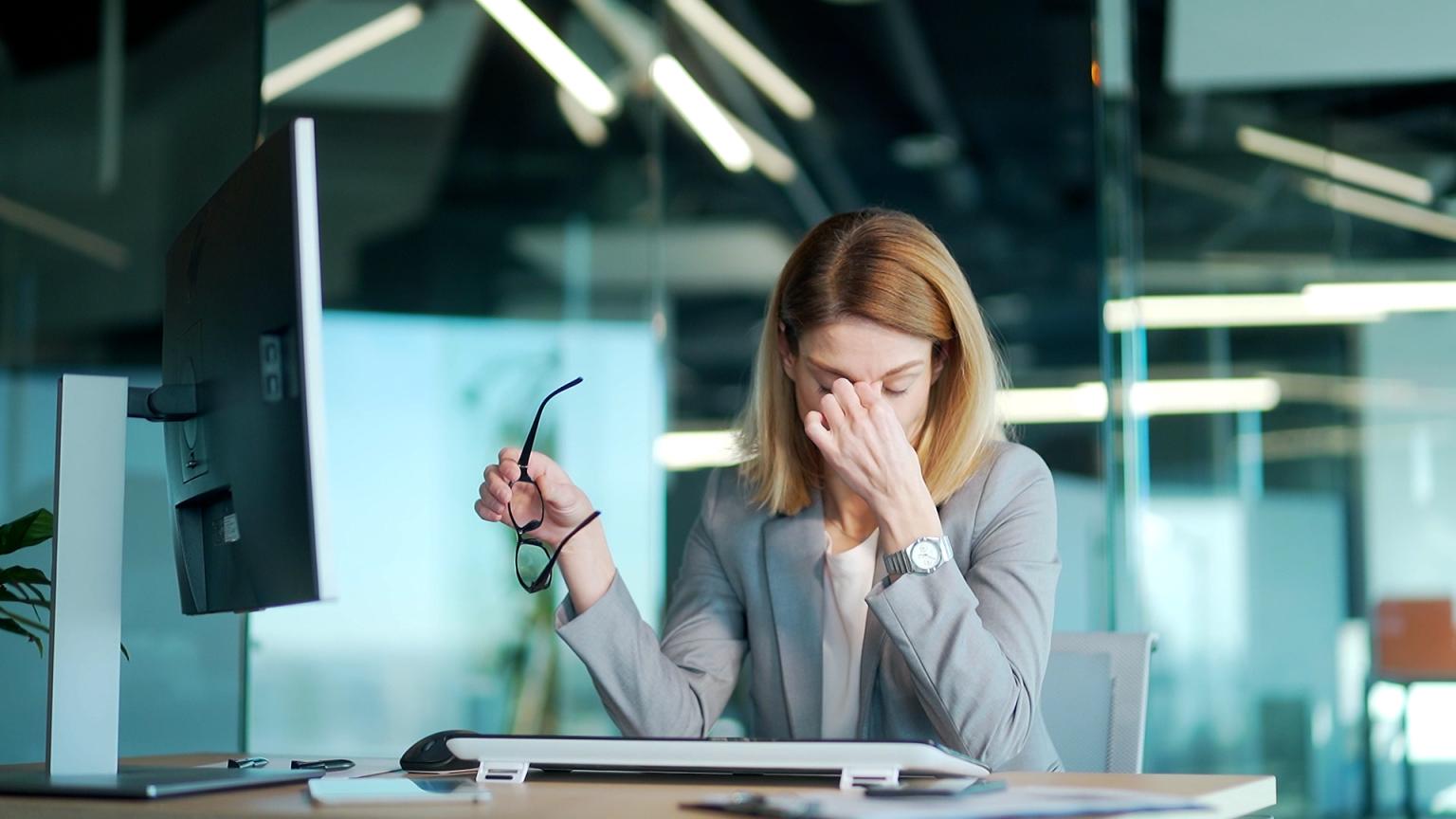 Dry Eye Awareness Month: How to Alleviate Dry Eye Symptoms | LifeMinute TV