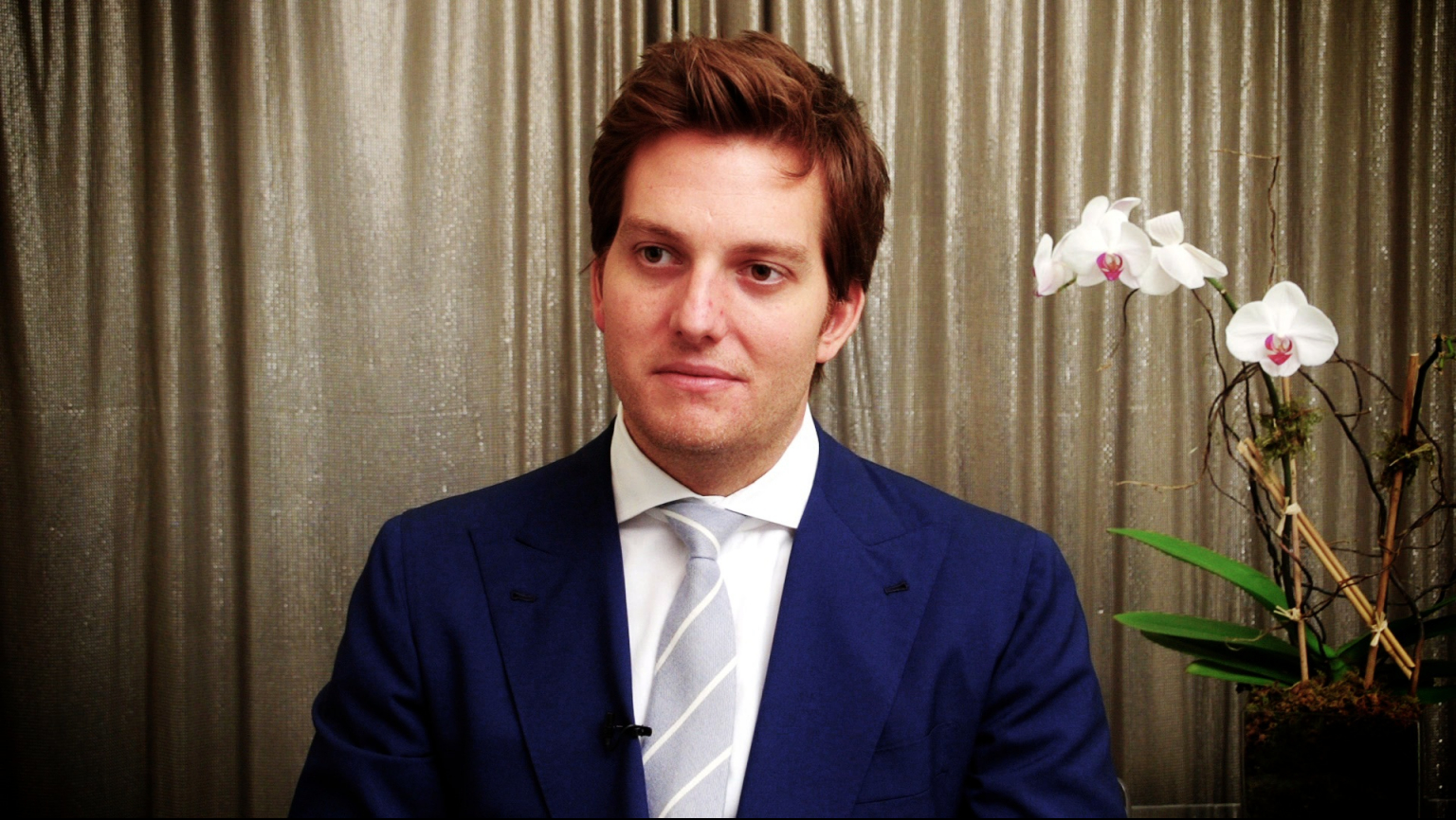 Meet Cosmetic Dentist to the Stars, Dr. Michael Apa | LifeMinute TV