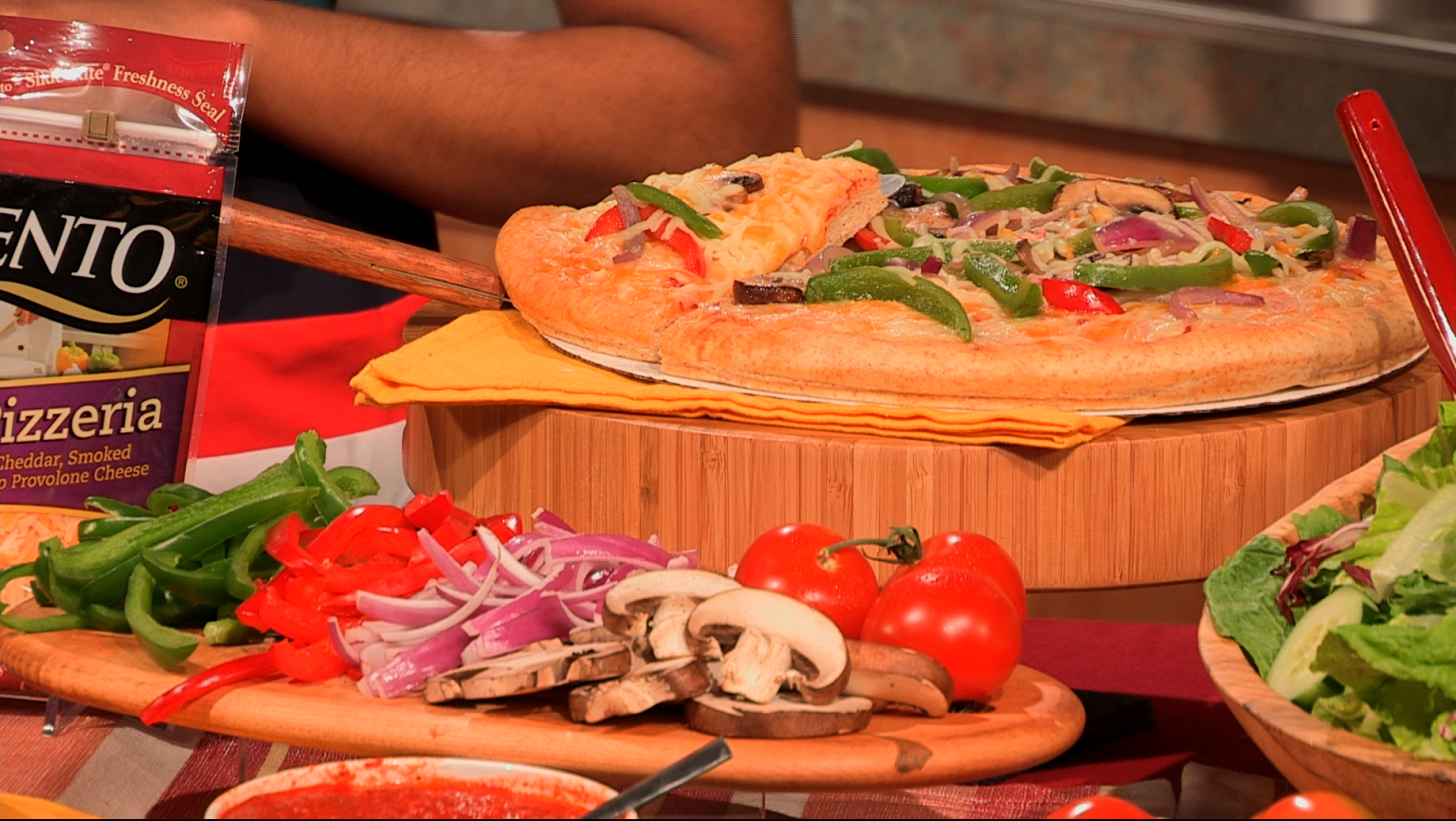 Pizza Party Fun for the Whole Family | LifeMinute TV