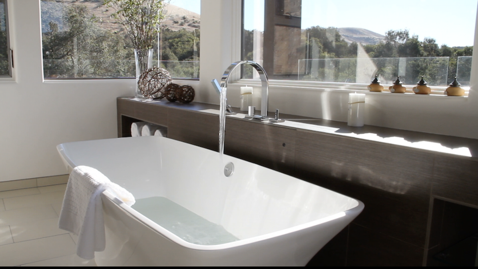 The Ultimate Bath Guide | LifeMinute TV
